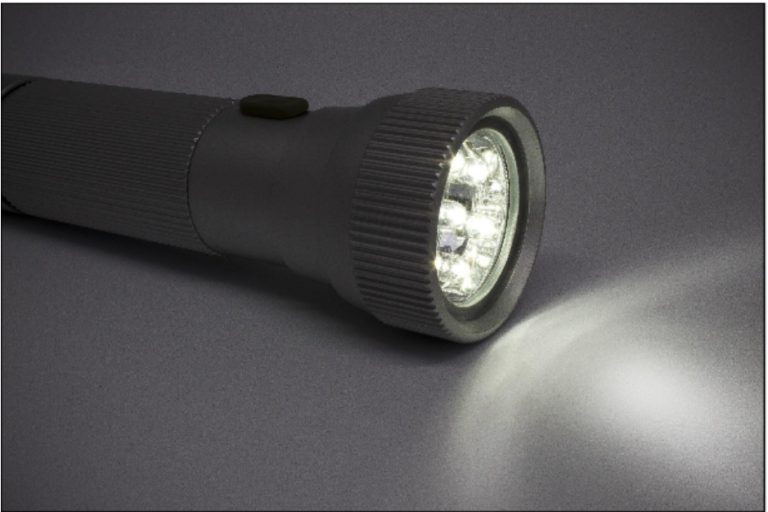 Exploring the Different Types of Tactical Flashlights and Their Uses ...